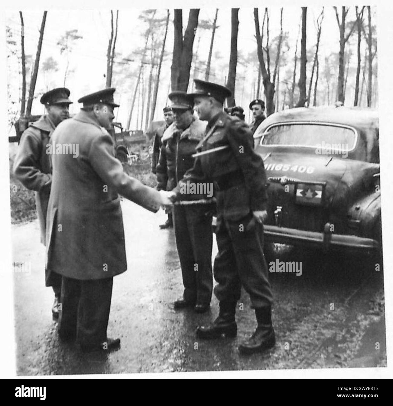 PRIME MINISTER VISITS THE CANADIAN AND BRITISH SECTOR OF THE WESTERN ...