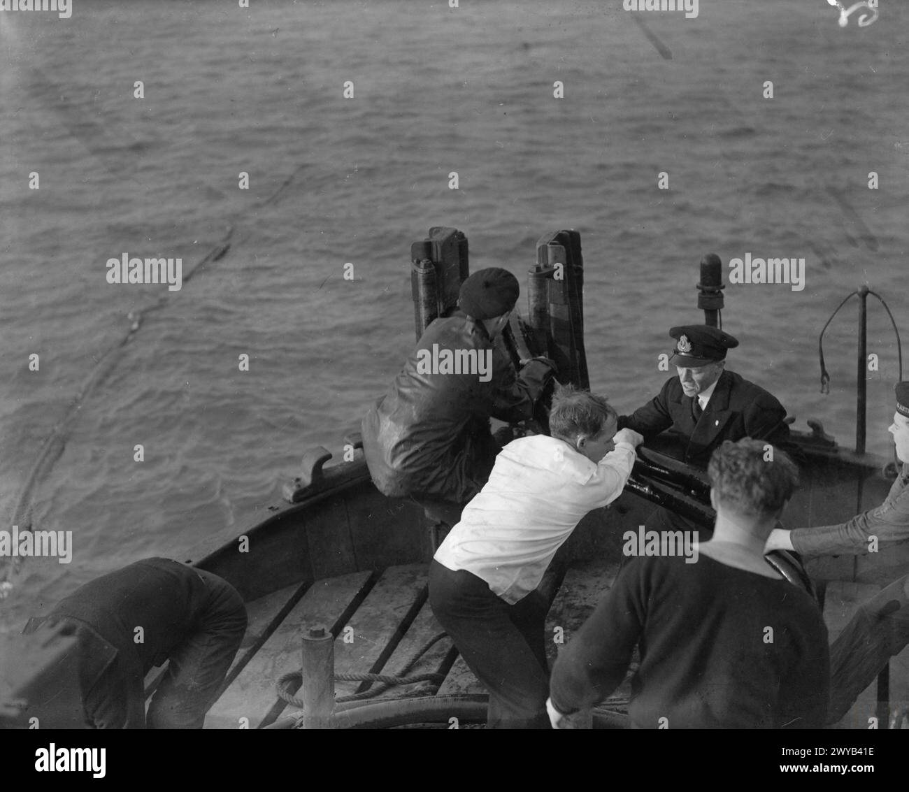 Navalcrewactivity hi-res stock photography and images - Alamy