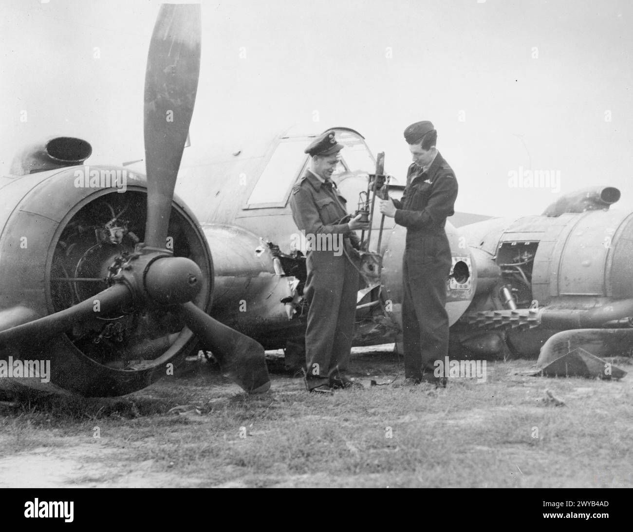 ROYAL AIR FORCE COASTAL COMMAND, 1939-1945. - Flying Officer Lee Turner ...