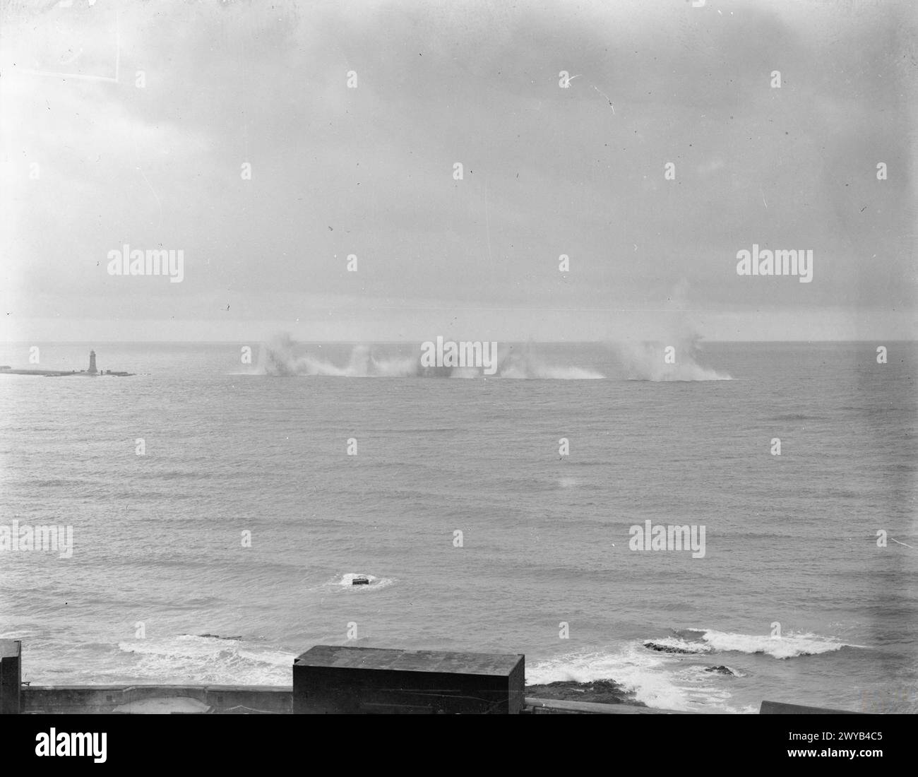 Mines exploding hi-res stock photography and images - Alamy