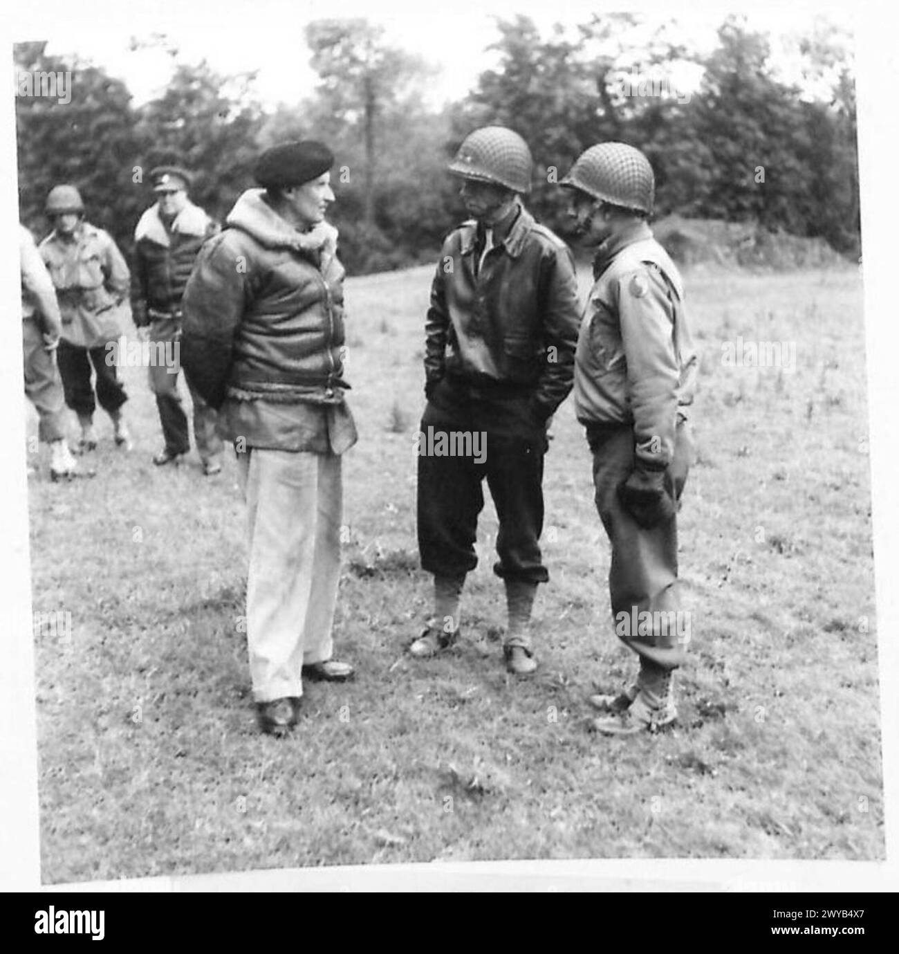 GENERAL MONTGOMERY VISITS HIS AMERICAN GENERALS - Original wartime ...