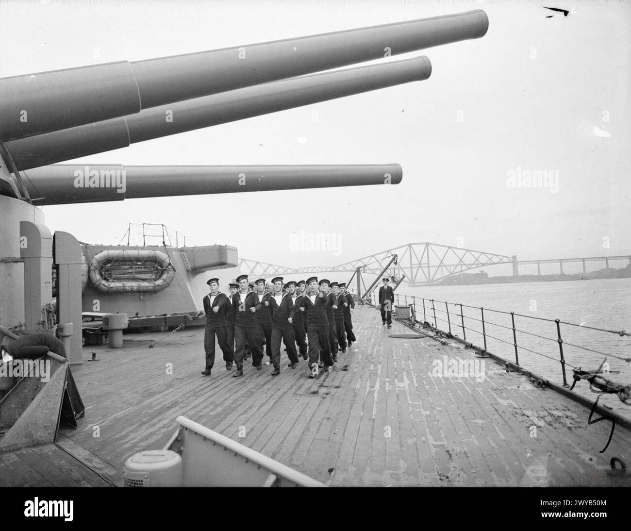 ON BOARD HMS RODNEY. SEPTEMBER 1940, TRAINING INSTRUCTION ON BOARD. - A ...