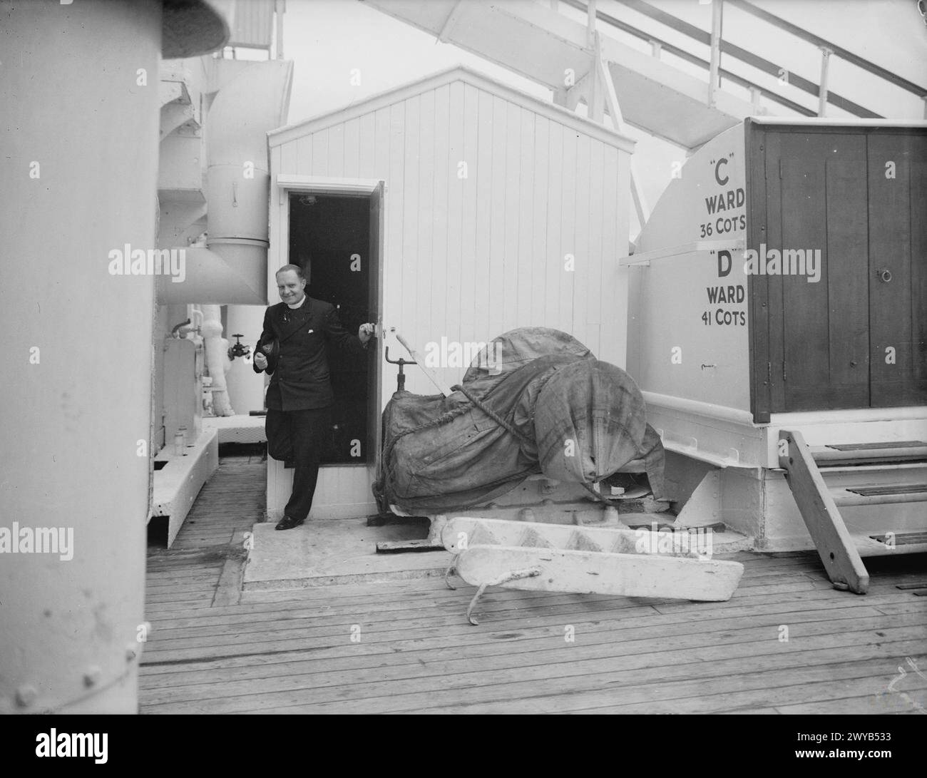 SCENES ABOARD THE HOSPITAL SHIP, HMHS AMARAPOORA. SCAPA FLOW, 11 ...