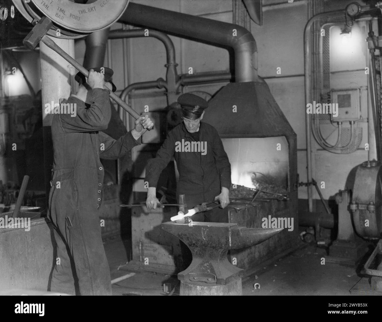 A BRITISH NAVAL FACTORY AFLOAT. SEPTEMBER 1941, ON BOARD THE DESTROYER ...