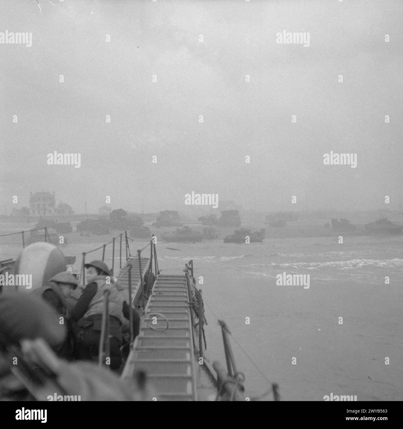 13th june 1944 hi-res stock photography and images - Alamy