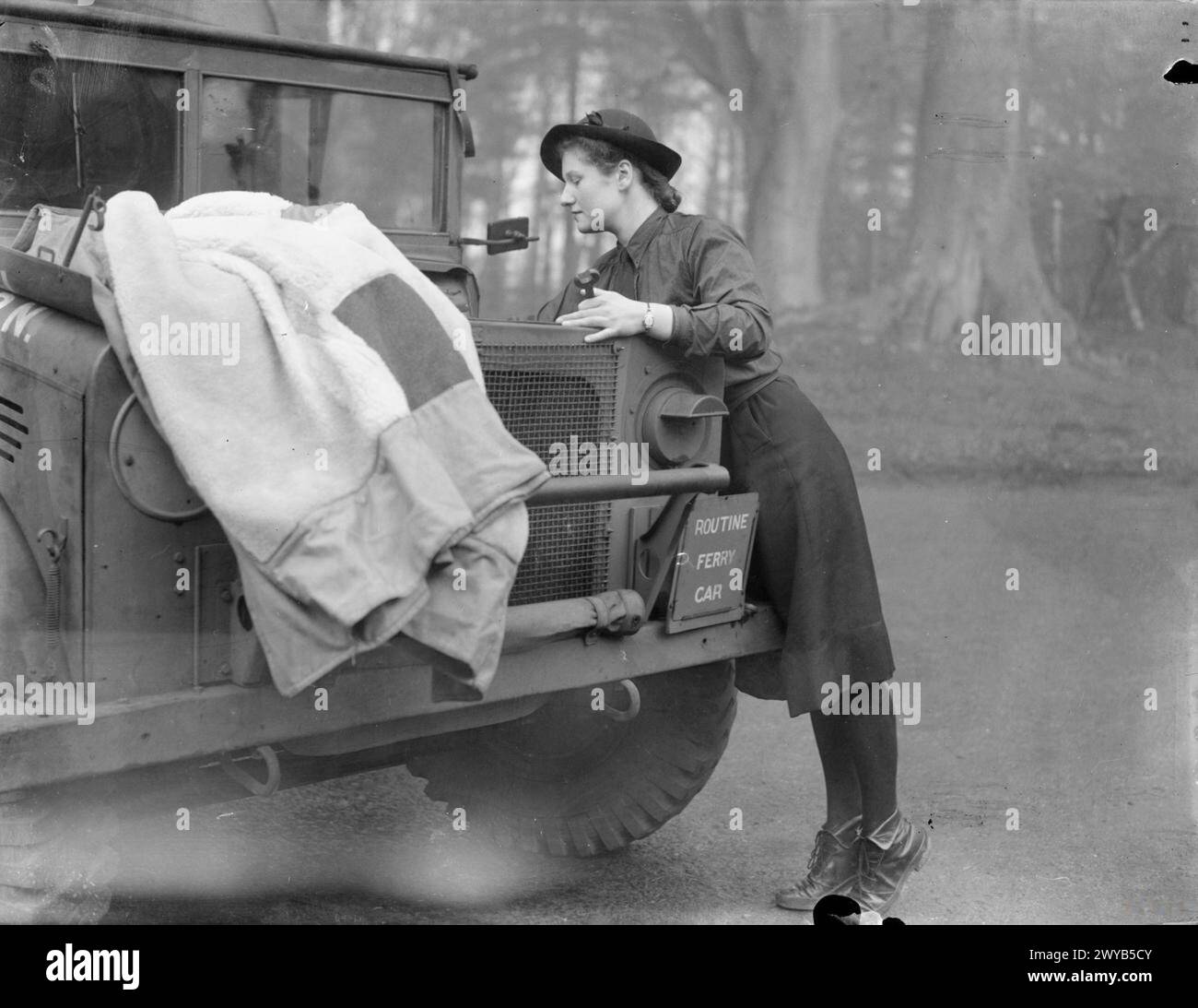 WRNS MOTOR TRANSPORT SECTION. 13 AND 14 JANUARY 1942, PITREAVIE, ROSYTH ...