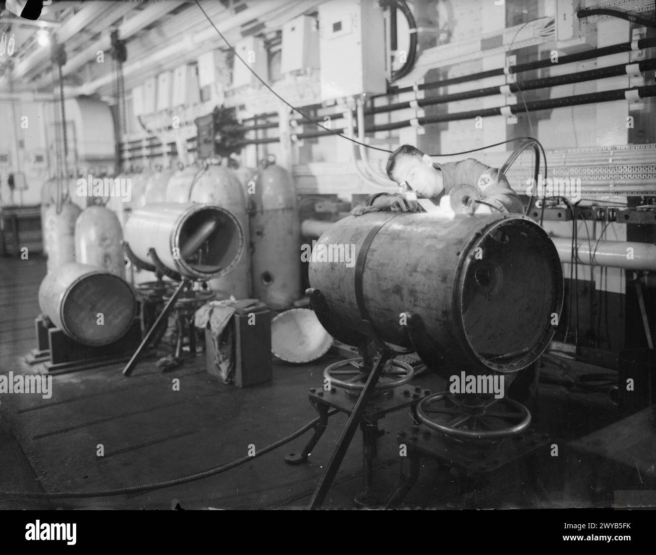 THE DESTROYER DEPOT SHIP HMS TYNE. SEPTEMBER 1941, ON BOARD THE ...