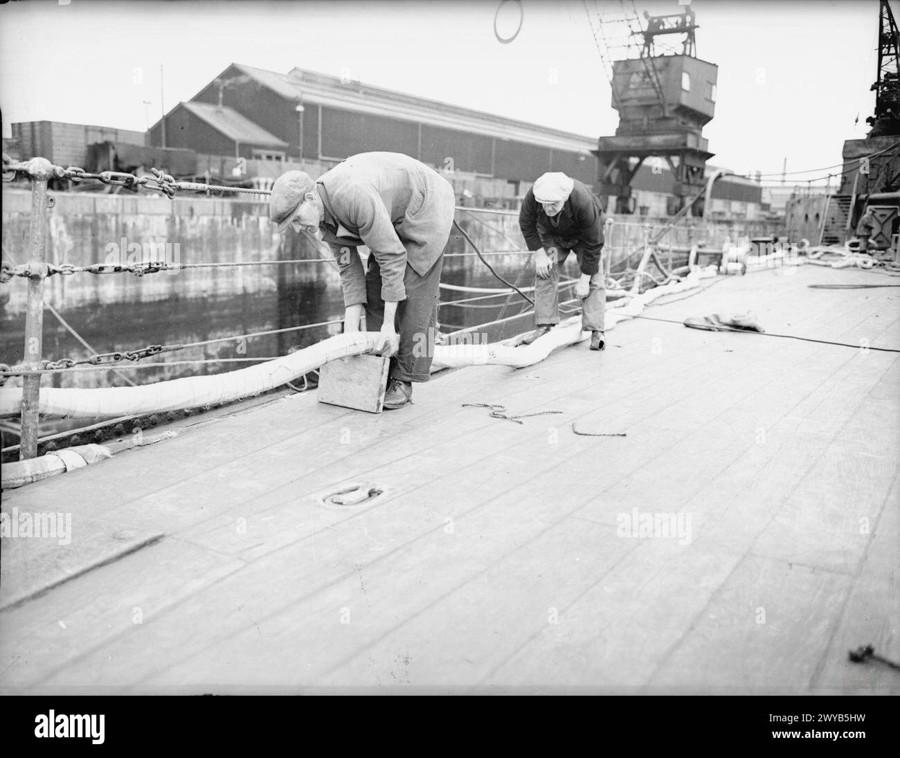 Degaussing cables hi-res stock photography and images - Alamy