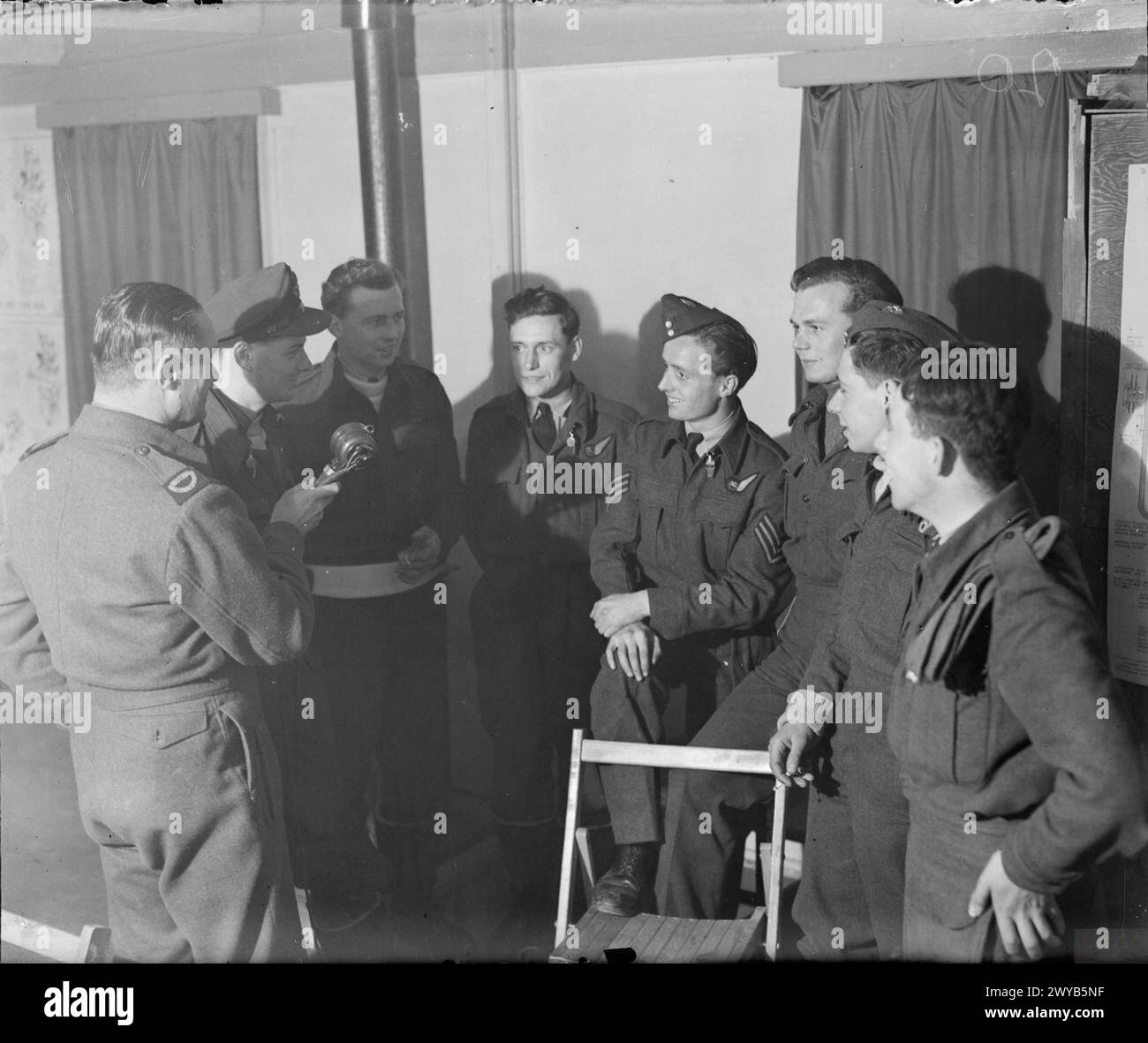 Bbc war correspondent richard hi-res stock photography and images - Alamy