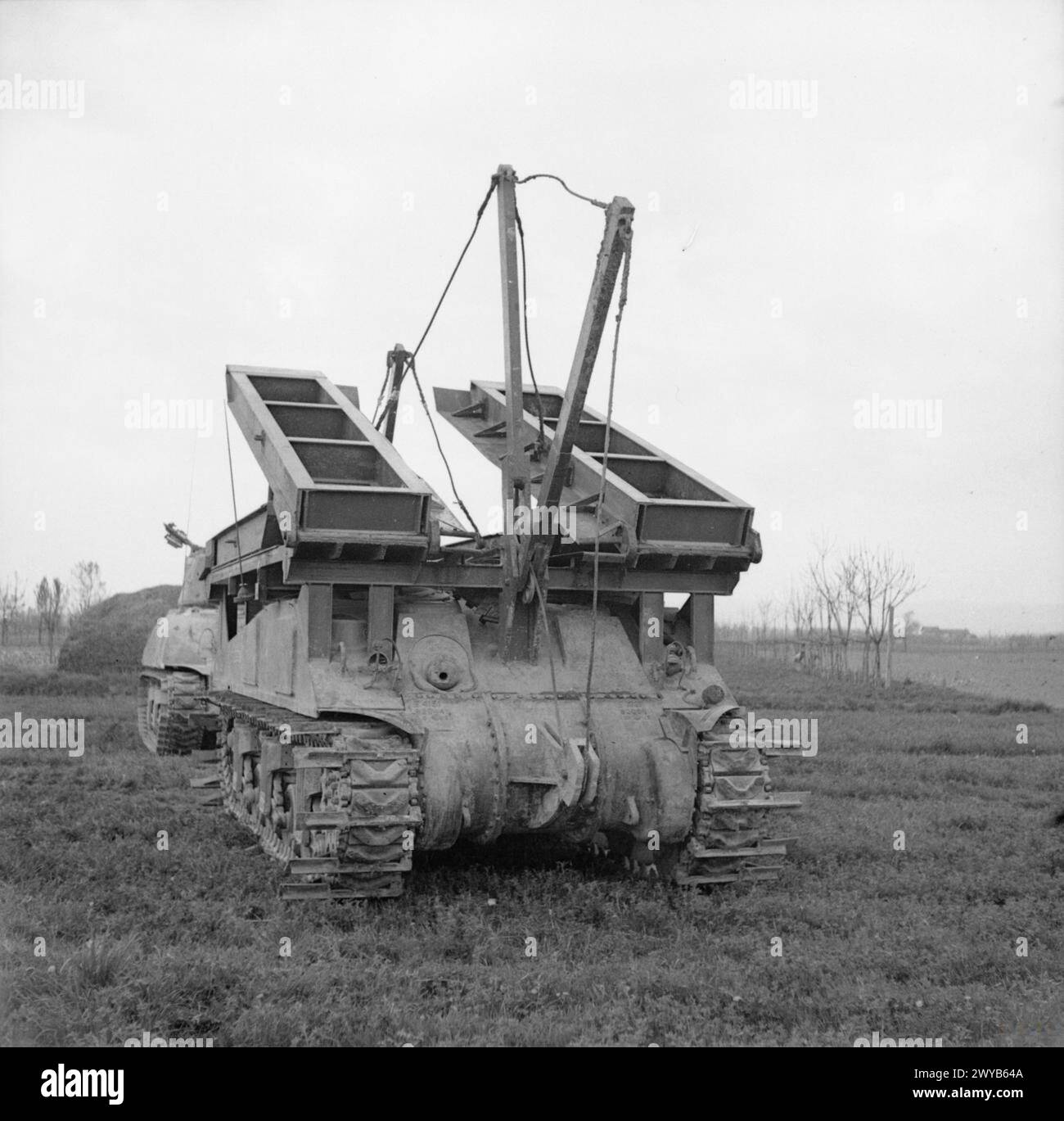 THE BRITISH ARMY IN ITALY 1945 - Sherman Twaby Ark bridging vehicle ...