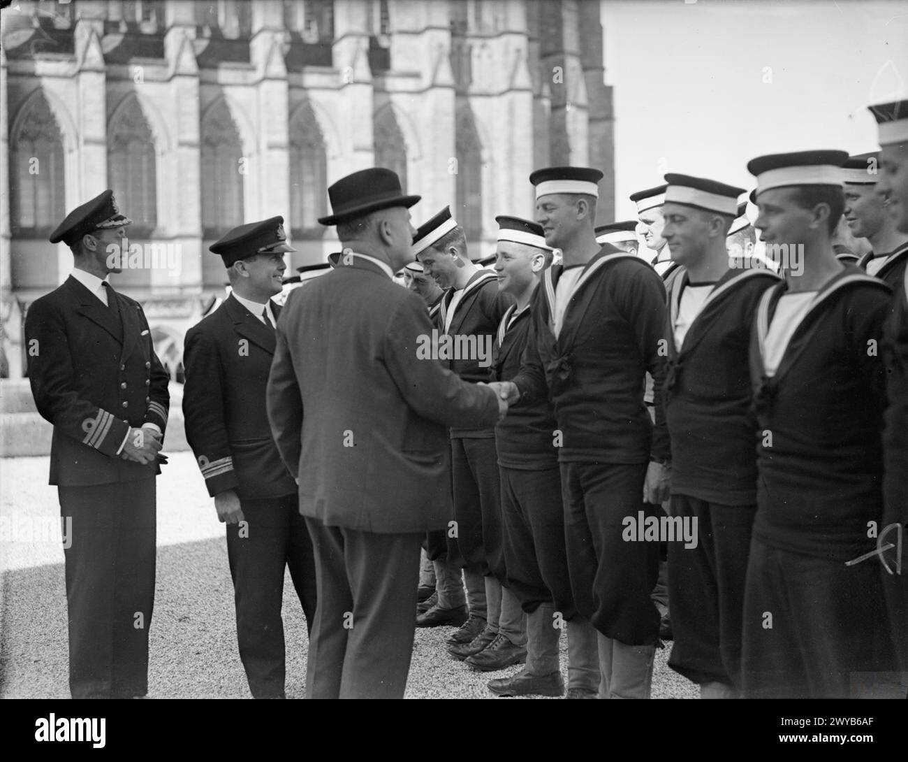 NEW ZEALANDS HIGH COMMISSIONER VISITS HMS KING ALFRED. 20 AUGUST 1942 ...
