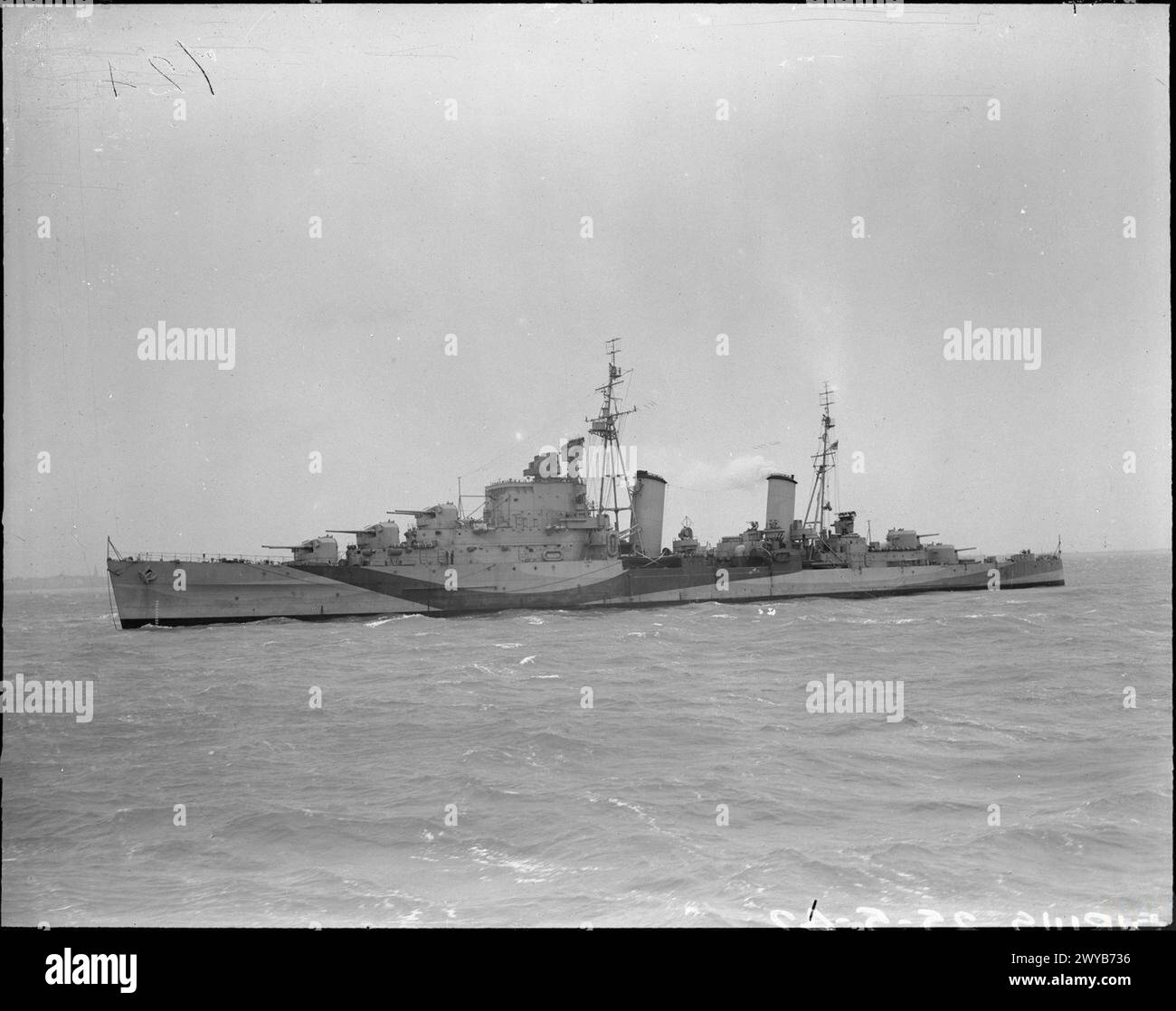 Hms sirius hi-res stock photography and images - Alamy