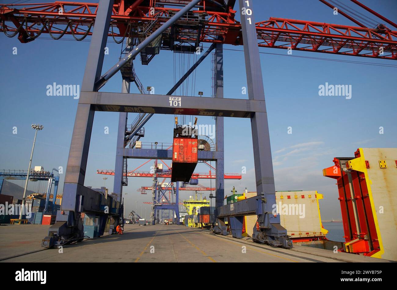 Loading containers, Port of Bilbao, Santurce, Bizkaia, Basque Country ...