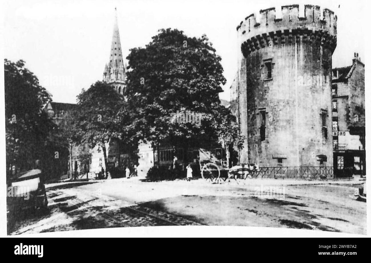 Pre war architecture Cut Out Stock Images & Pictures - Alamy