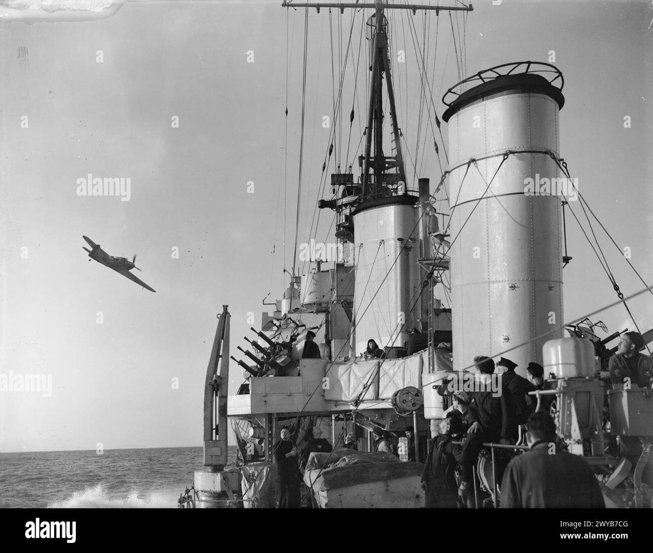 ON BOARD THE DESTROYER HMS ESKIMO. 1942, DURING HOME FLEET OPERATIONS ...