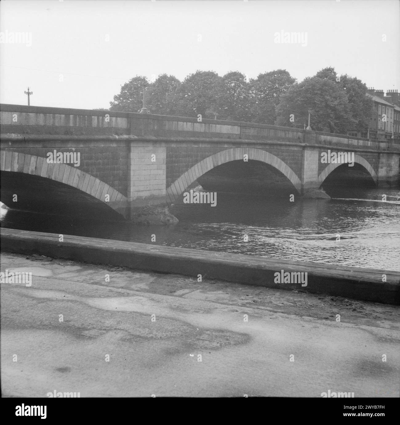 BRIDGES IN NORTHERN IRELAND - Coleraine Bridge Stock Photo - Alamy