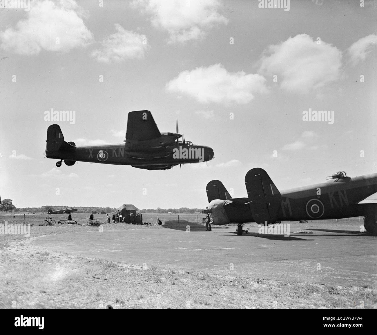 Handley page halifax mark ii hi-res stock photography and images - Alamy