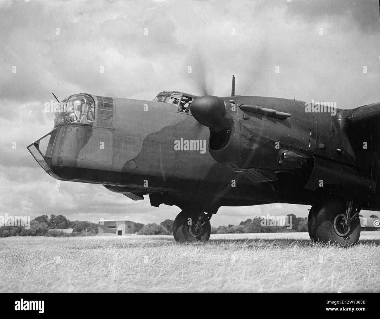 ROYAL AIR FORCE BOMBER COMMAND, 1939-1941. - The Rolls Royce Merlin engines of an Armstrong ...