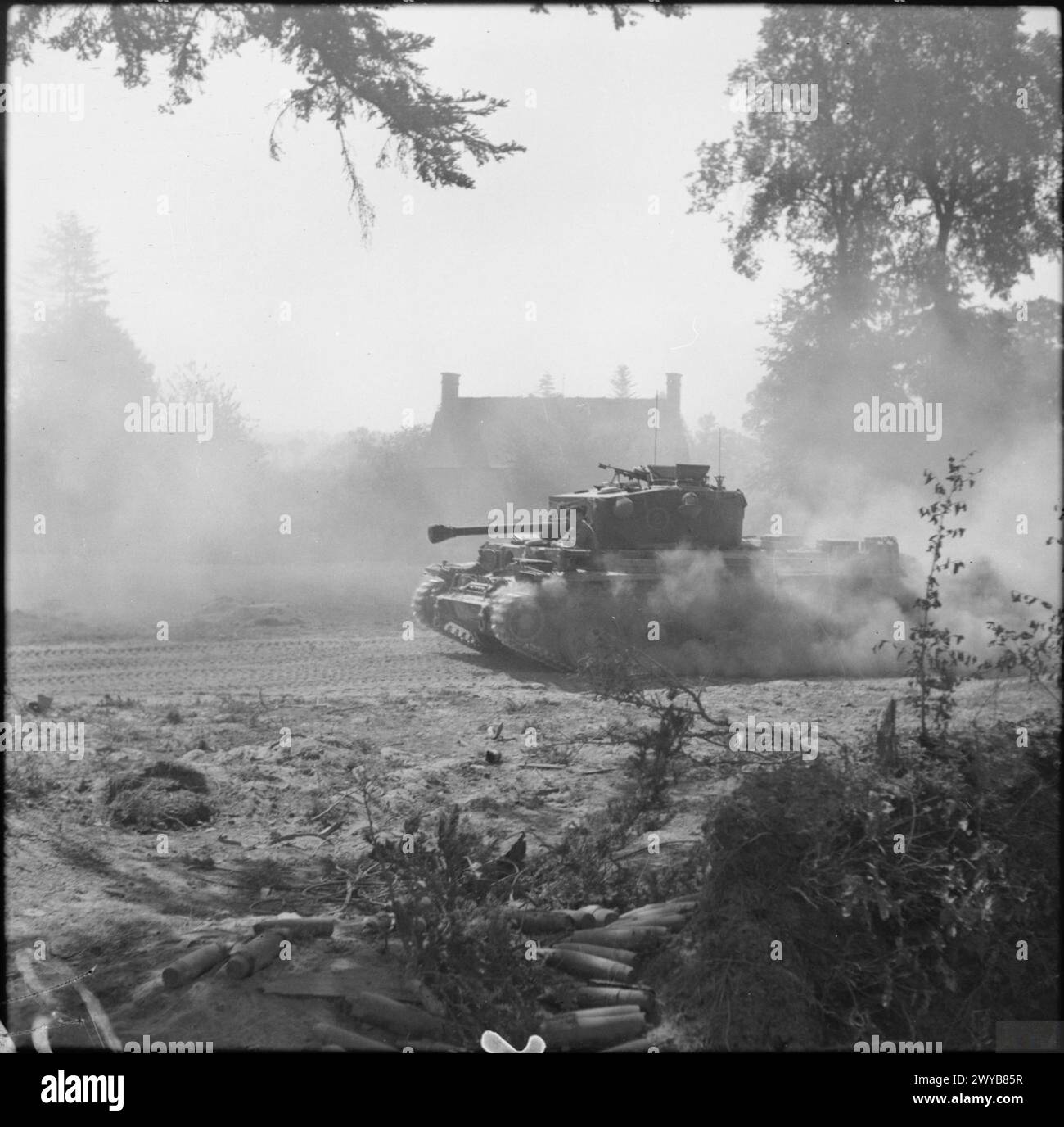 Cromwell tank 1944 hi-res stock photography and images - Alamy