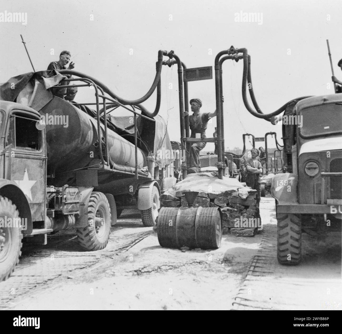 1945 army tanks armored vehicles hi-res stock photography and images ...