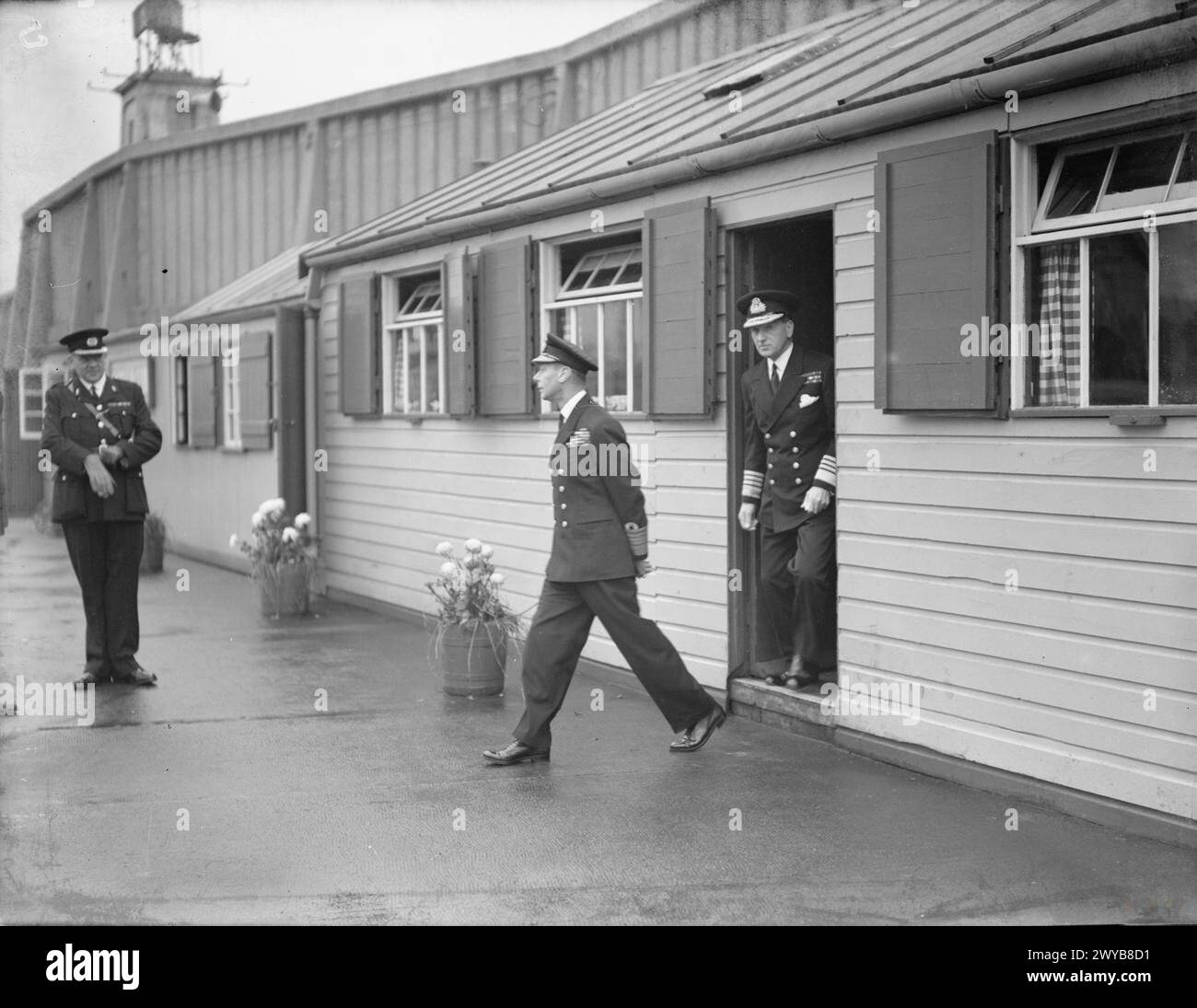 HIS MAJESTY THE KING'S VISIT TO WESTERN APPROACHES COMMAND. 8 OCTOBER ...