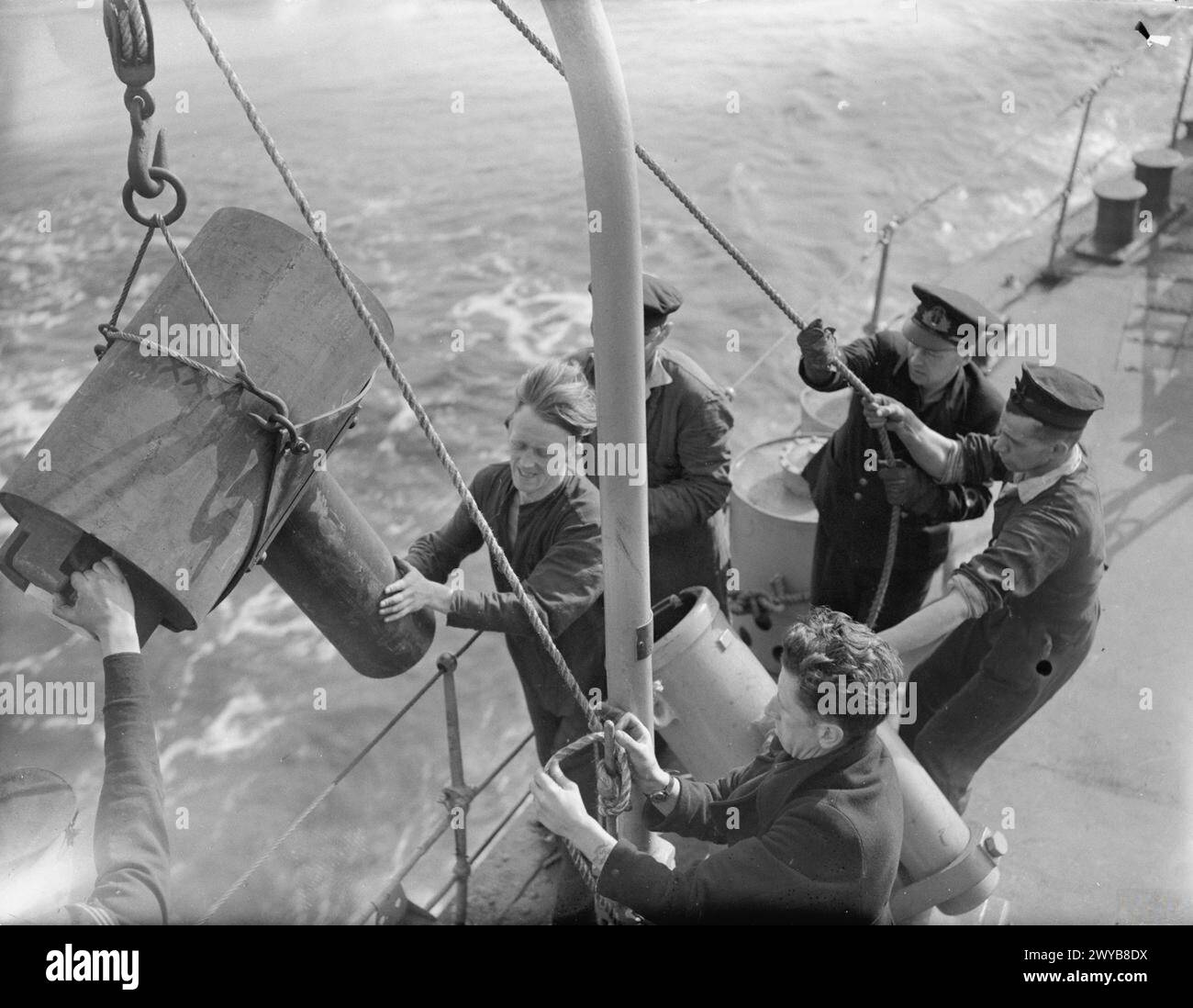 ATLANTIC CONVOYS. JULY 1941, ON BOARD THE ESCORTING DESTROYER HMS VANOC ...