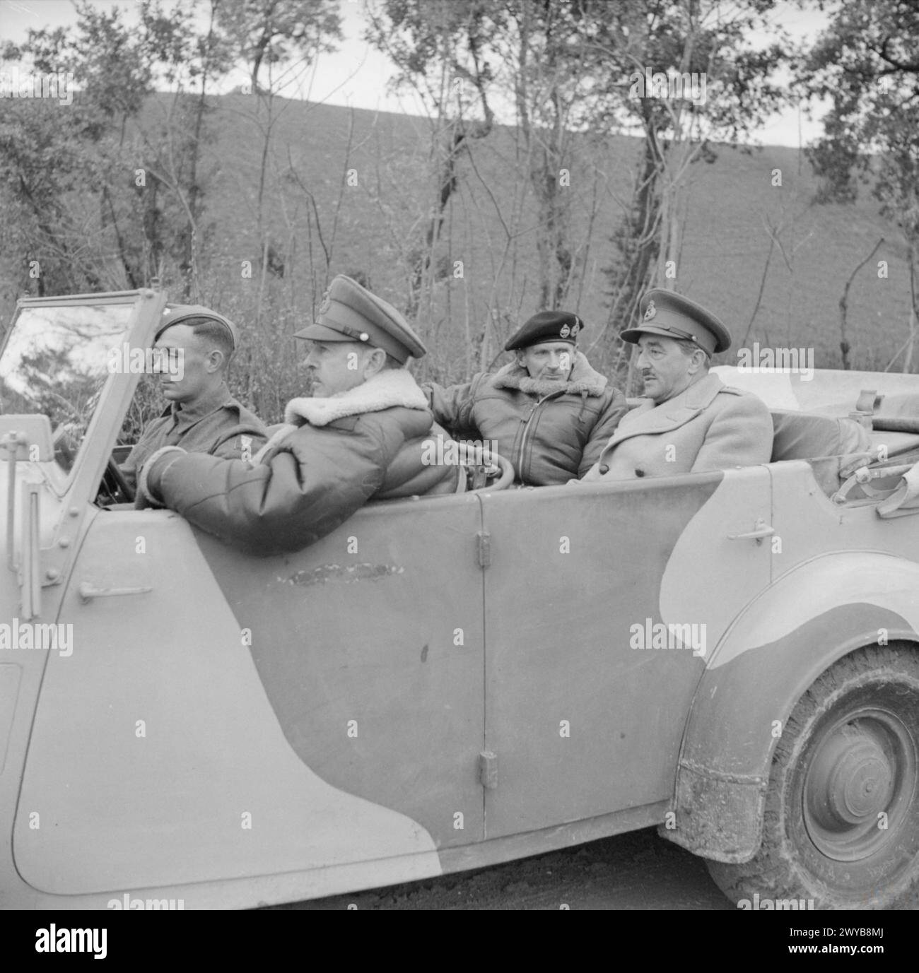 General bernard montgomery 1943 hi-res stock photography and images - Alamy