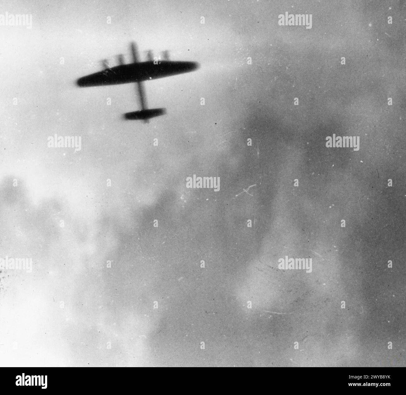 Raf avro lancaster on night hi-res stock photography and images - Alamy