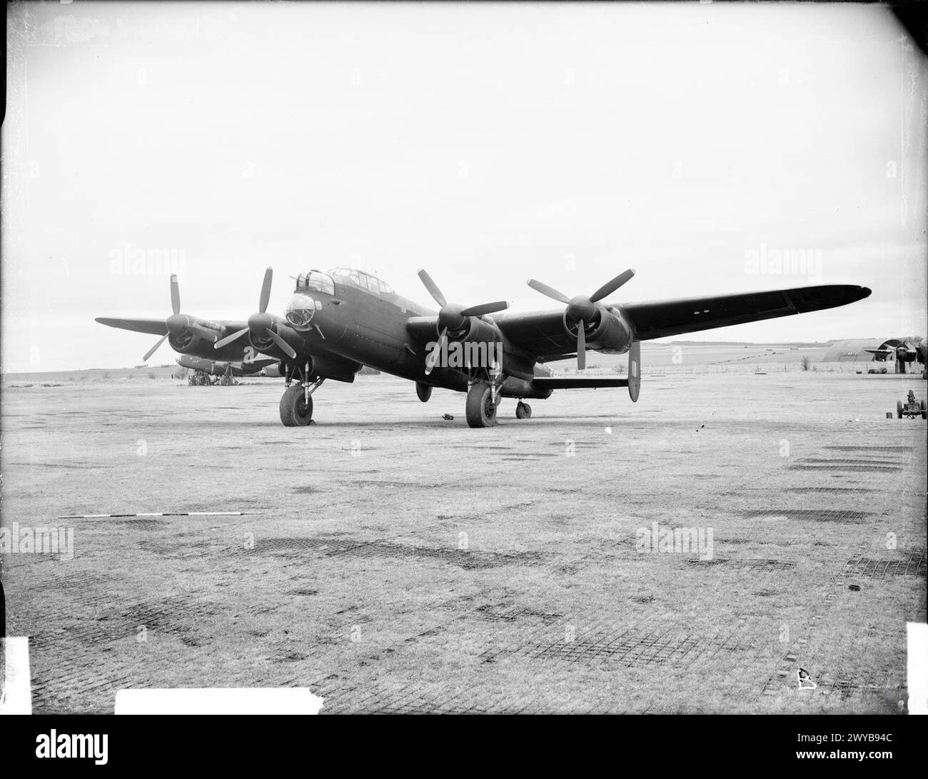 Rolls royce hucknall hi-res stock photography and images - Alamy