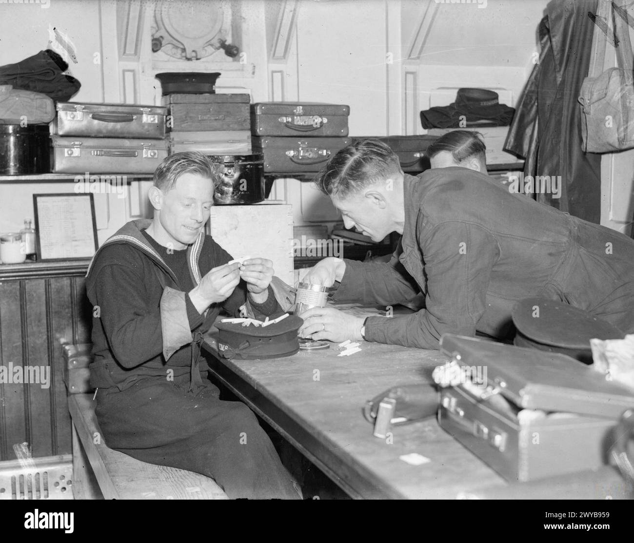 THE ROYAL NAVY DURING THE SECOND WORLD WAR - Sailors aboard HMS ...