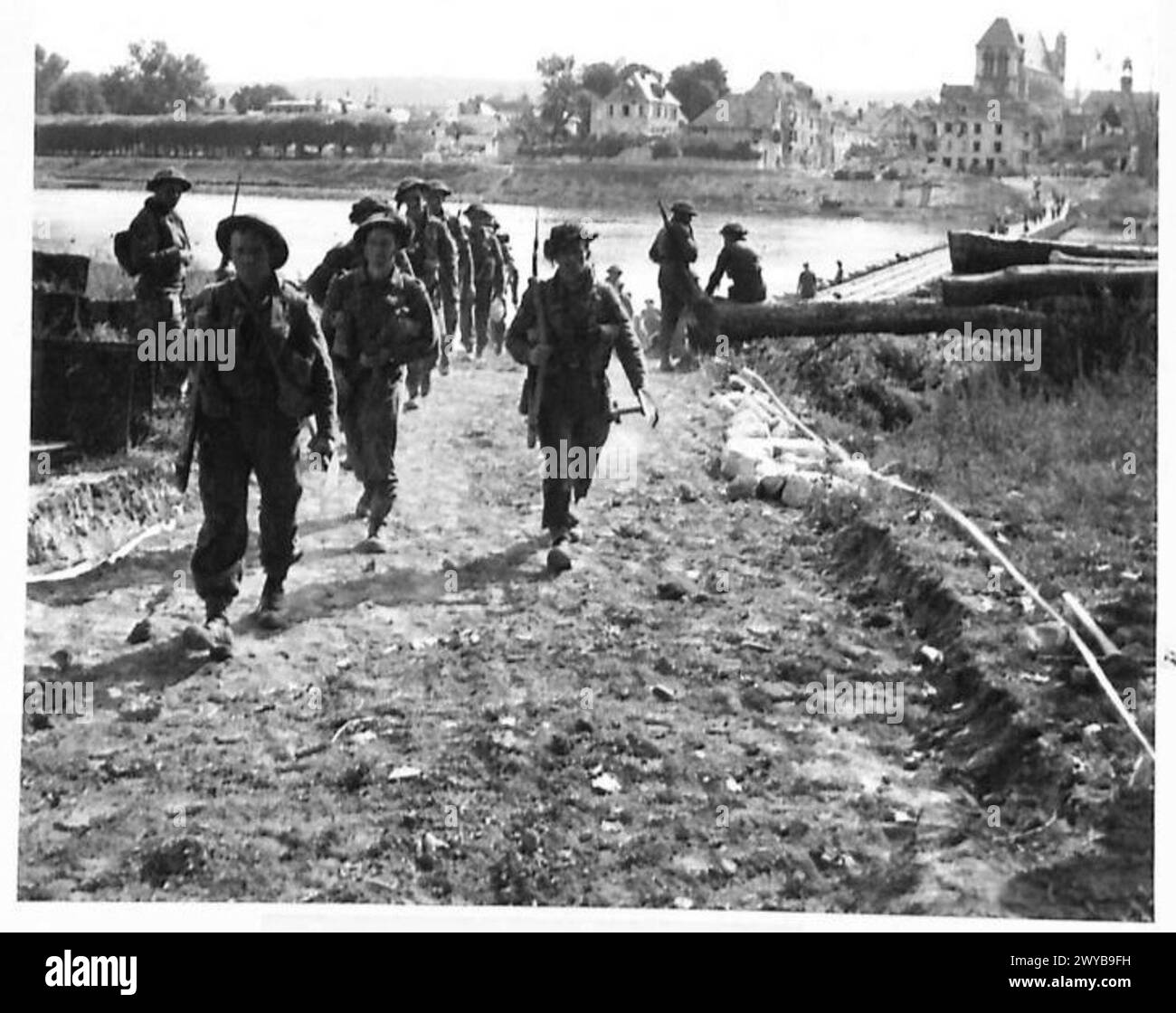 THE BRITISH ARMY IN NORTH-WEST EUROPE 1944-1946 - Original wartime ...