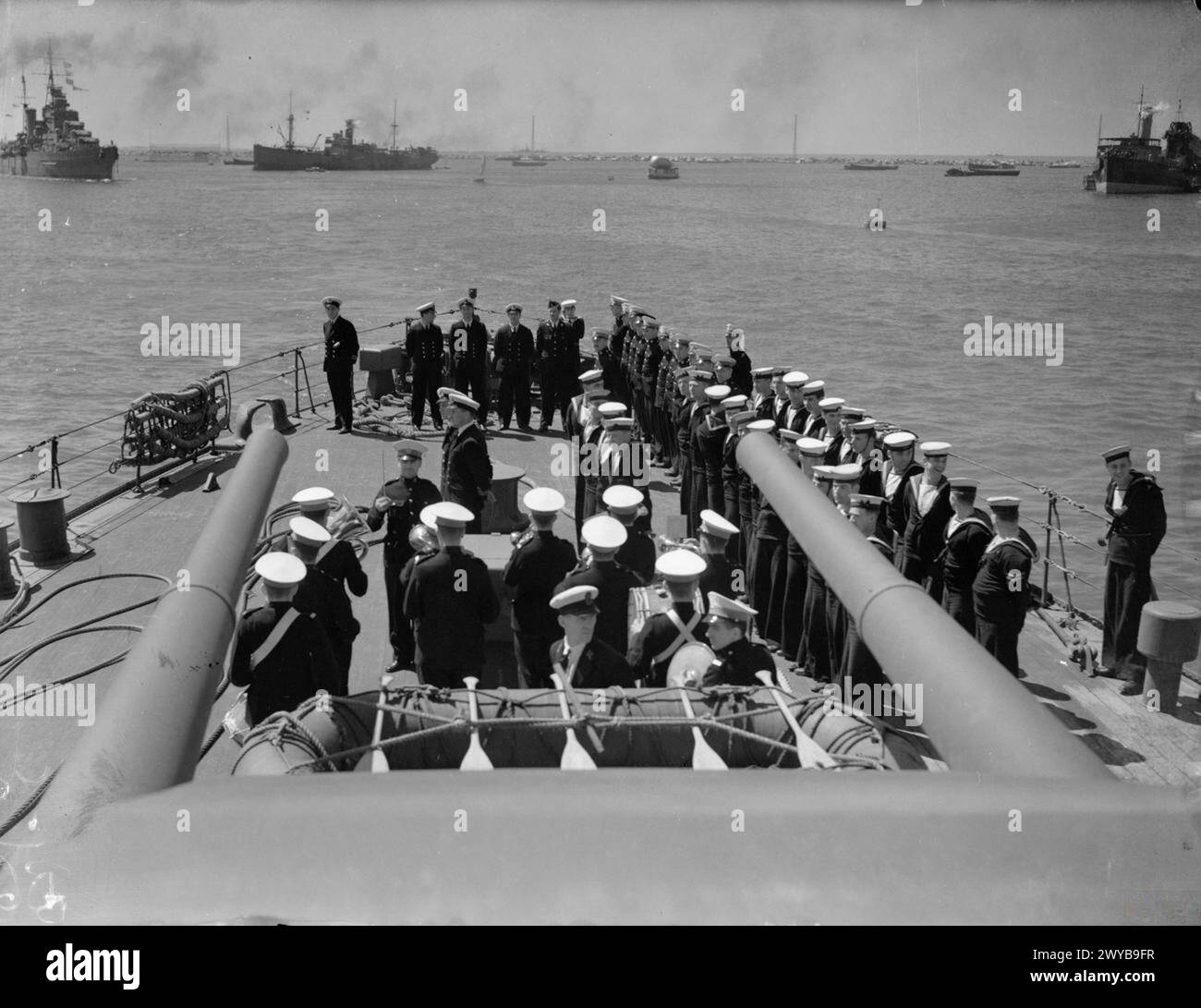 CONVOY FROM ALEXANDRIA TO MALTA MEETS AND ENGAGES ITALIAN WARSHIPS. 22 MARCH 1942, ON BOARD HMS ...