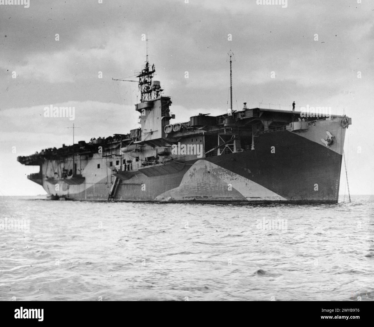 HMS FENCER - At anchor. , FENCER (ex USS CROTON Stock Photo - Alamy