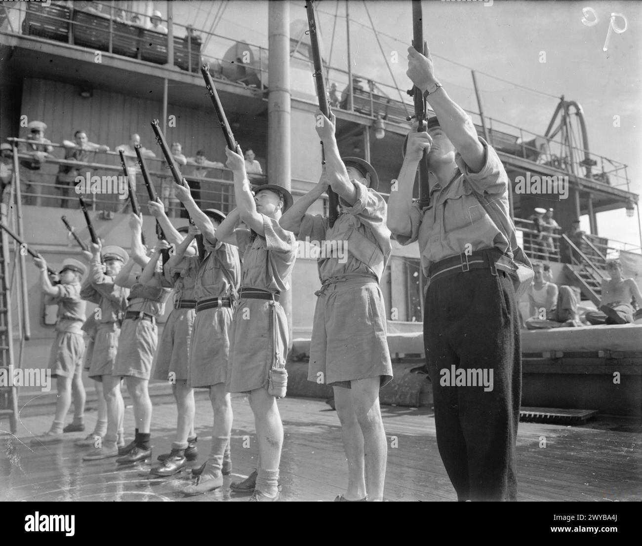 Convoy of troop ships hi-res stock photography and images - Alamy