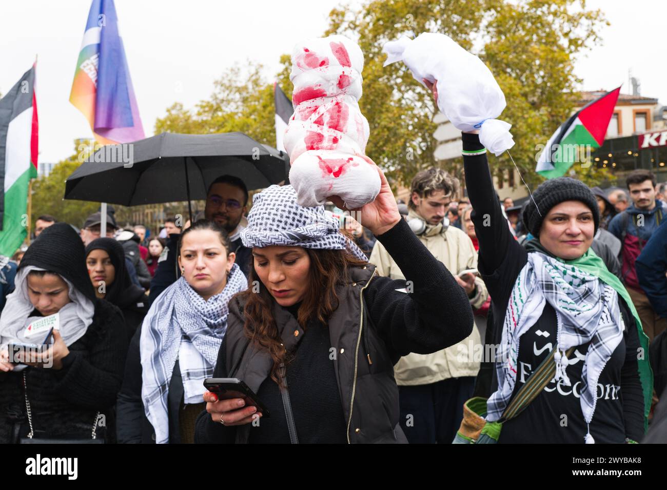 Baby shroud hi-res stock photography and images - Alamy