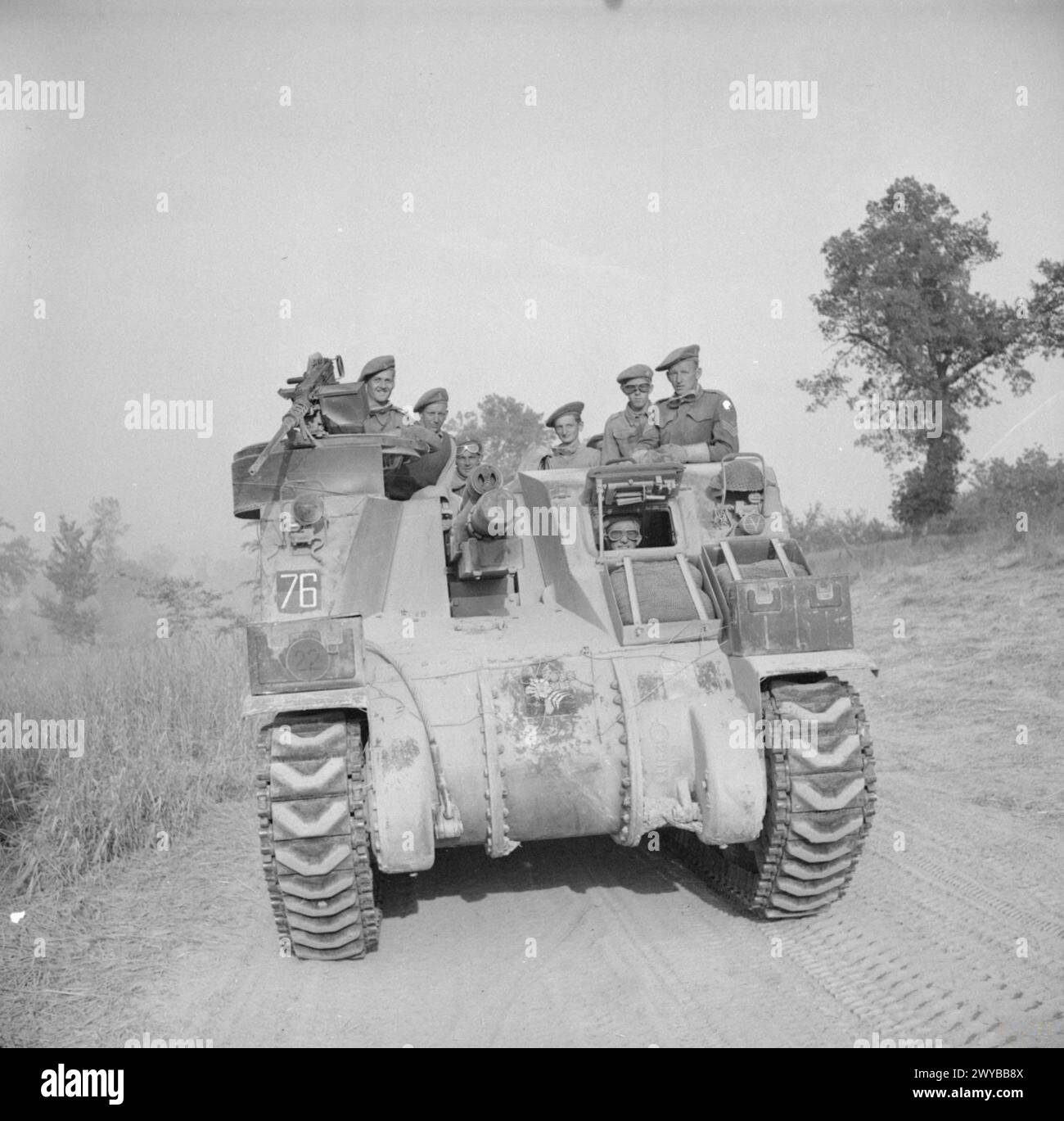 THE BRITISH ARMY IN ITALY 1944 - A Priest 105mm self-propelled gun of ...