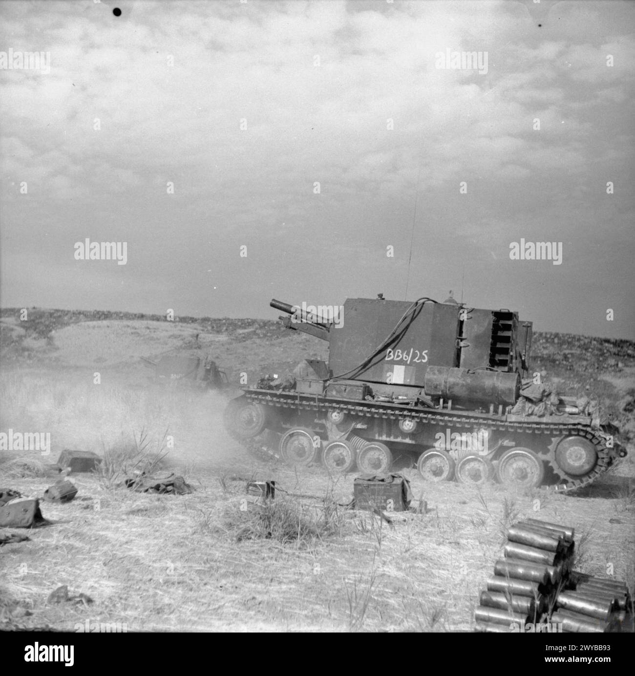 THE BRITISH ARMY IN SICILY 1943 - A Bishop 25-pdr self-propelled gun of ...