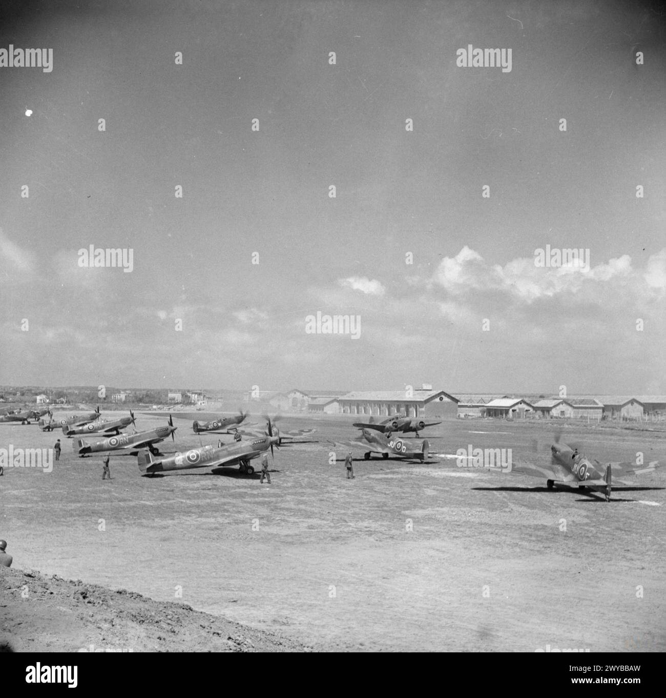 ROYAL AIR FORCE: ITALY, THE BALKANS AND SOUTH EAST EUROPE, 1942-1945 ...