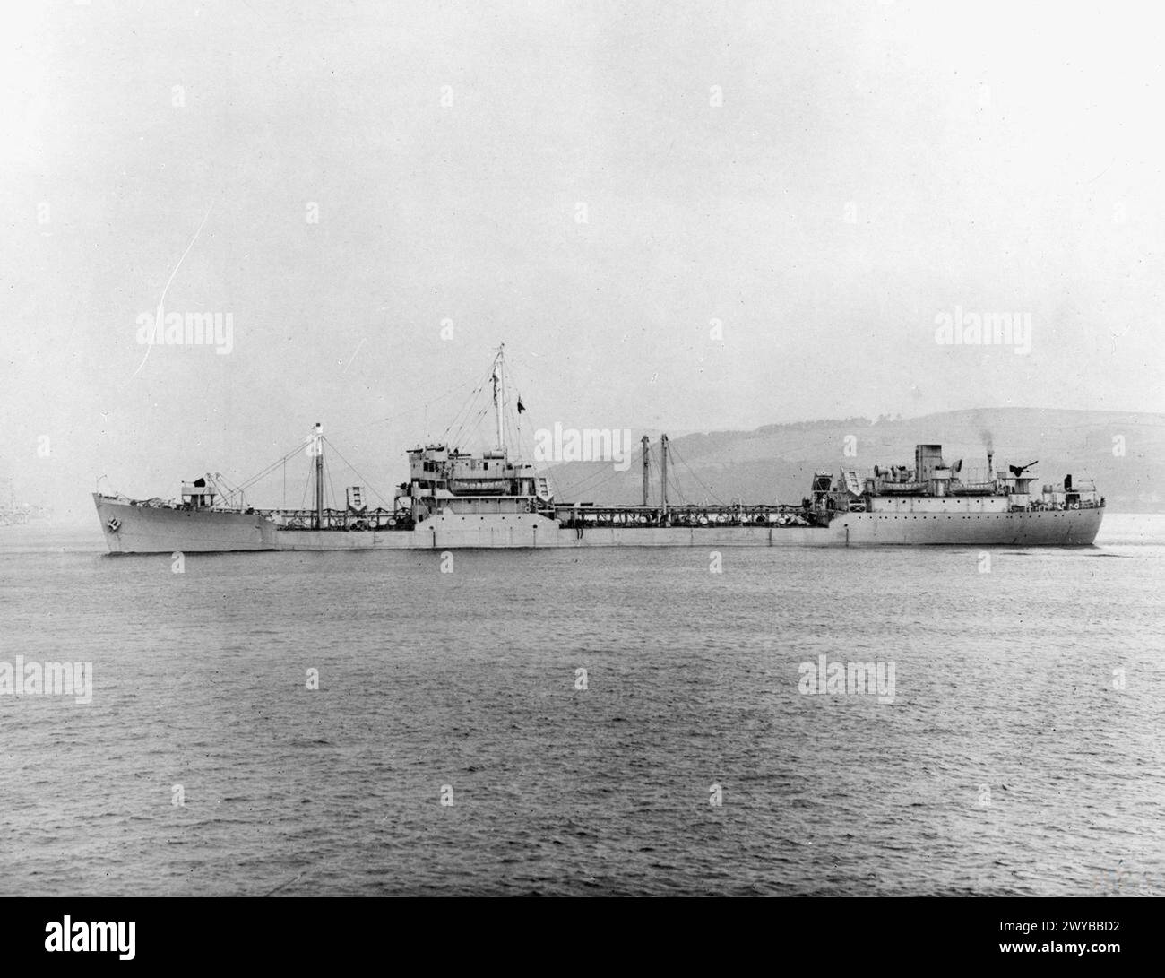 BRITAIN'S CARGO SHIPS. NOVEMBER 1944. - A fast tanker Stock Photo - Alamy