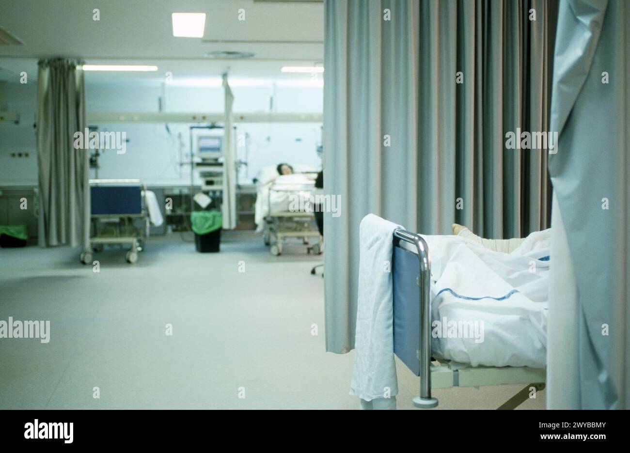 Resuscitation rooms hi-res stock photography and images - Alamy