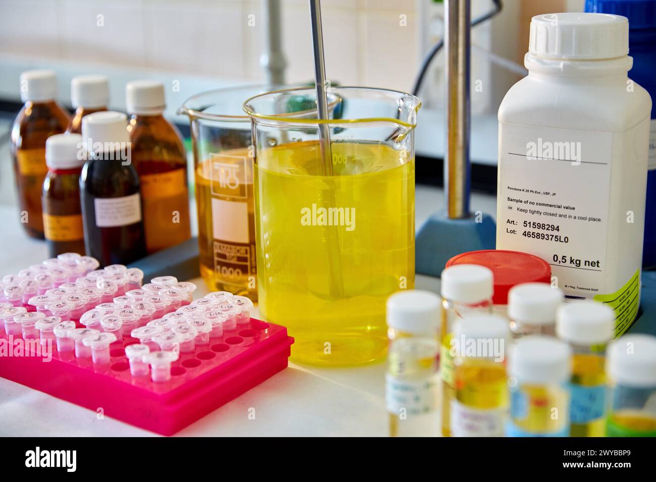 Pharmaceutical formulation hi-res stock photography and images - Alamy