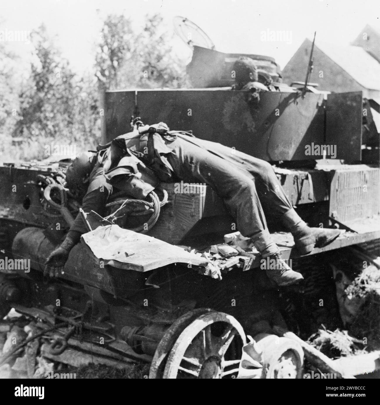 THE BRITISH ARMY IN NORMANDY 1944 - A knocked-out German PzKpfw IV tank ...