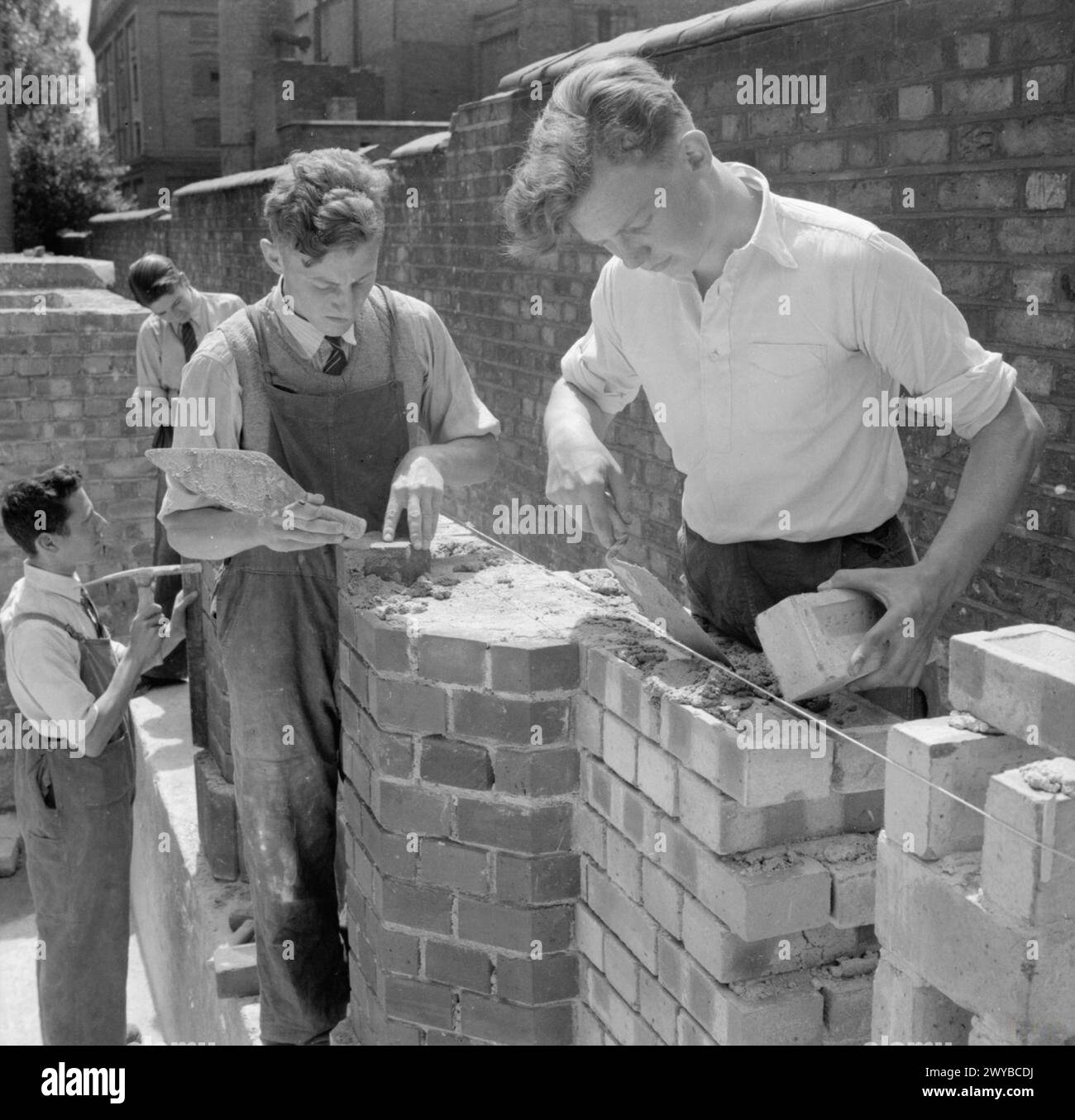 TECHNICAL SCHOOL: TRAINING AT TOTTENHAM POLYTECHNIC, MIDDLESEX, ENGLAND ...