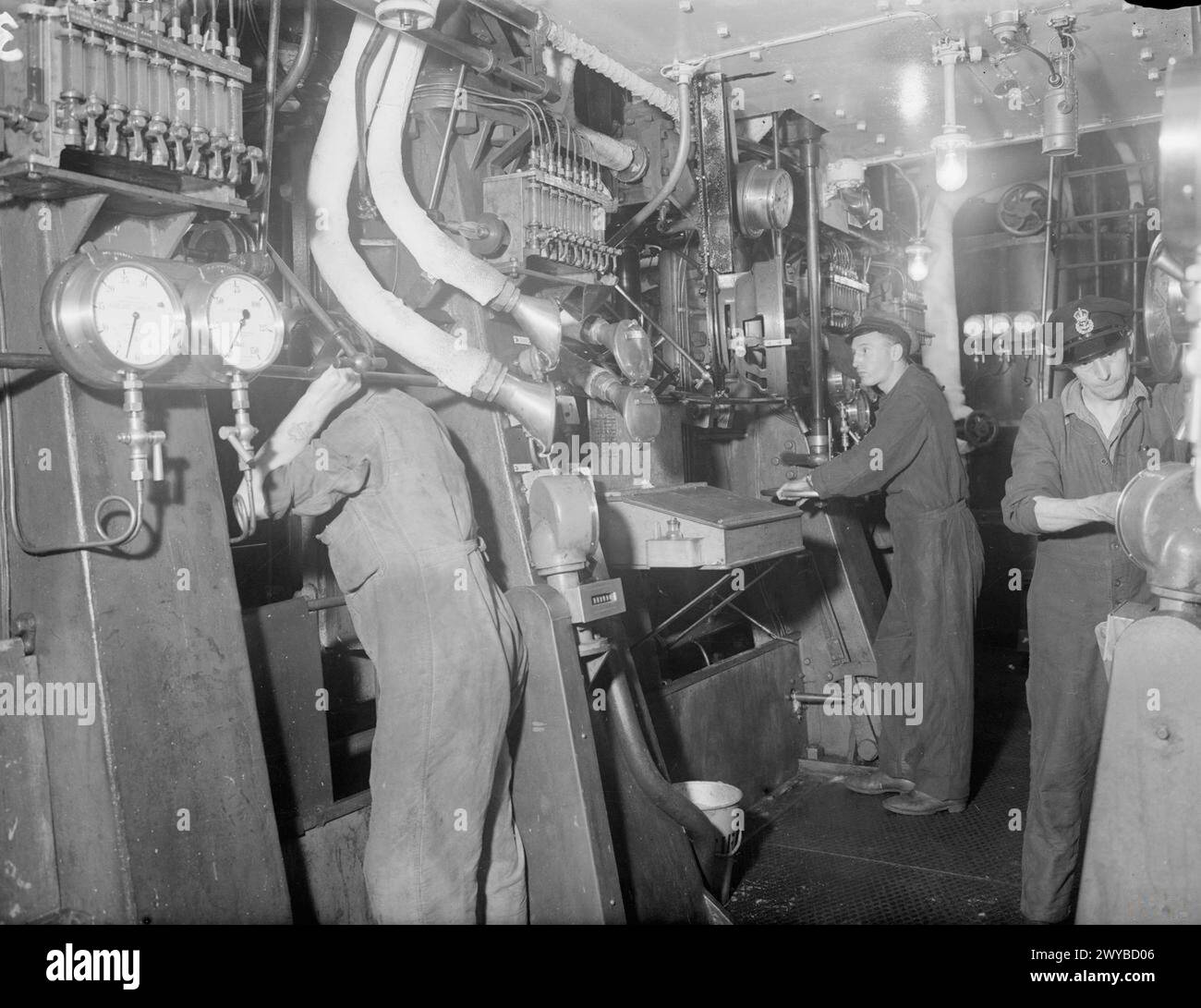 INTERIOR STUDIES ON BOARD A FRIGATE. 5 JULY 1943, ON BOARD THE RIVER ...