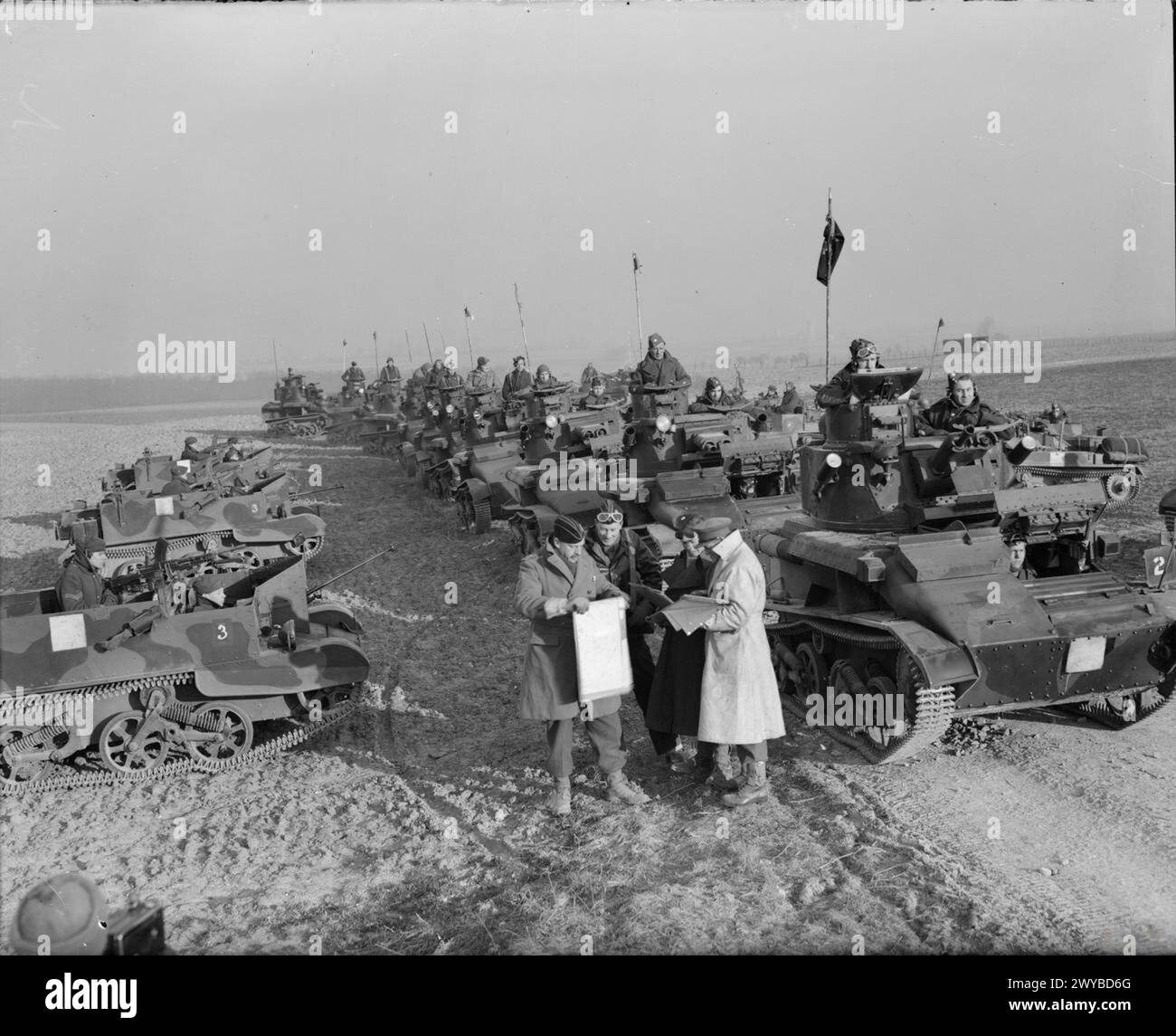 THE BRITISH ARMY IN FRANCE 1940 - Bren gun carriers and Light Tank Mk ...
