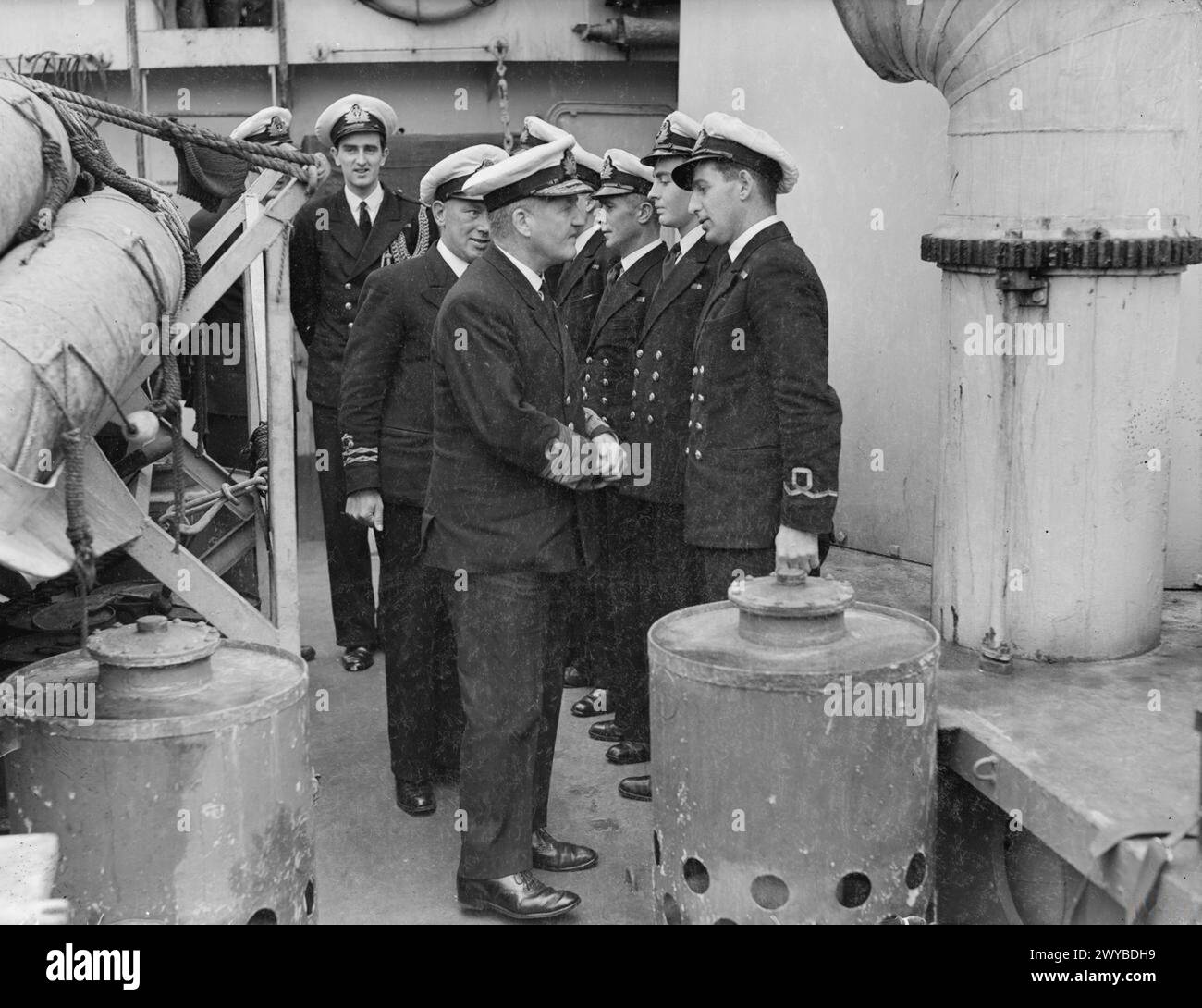 TWO BRITISH RESCUE TUGS TAKE FLOATING DOCKS NEARLY 14,000 MILES. 1 ...