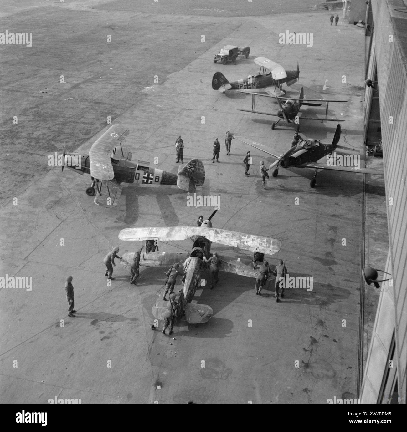 Gotha aircraft hi-res stock photography and images - Alamy