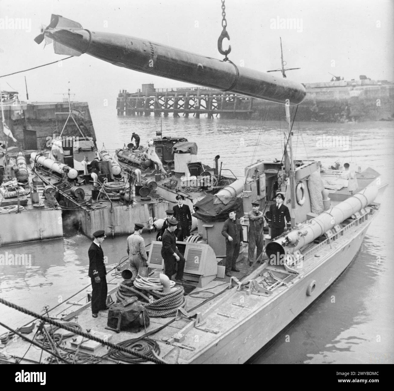 FIGHTER SEACRAFT: MOTOR TORPEDO BOATS, ENGLAND, UK, 1943 - A 21 ...
