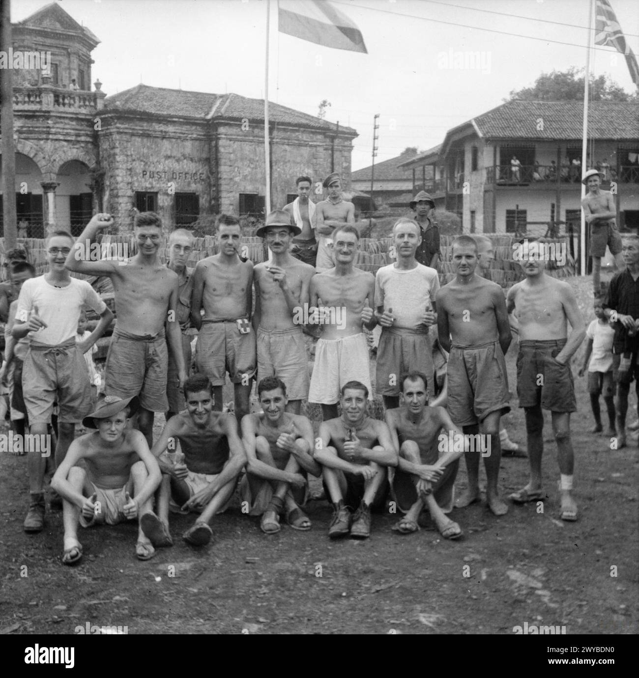 THE BRITISH ARMY IN THE FAR EAST 1945 - Liberated POWs photographed in ...
