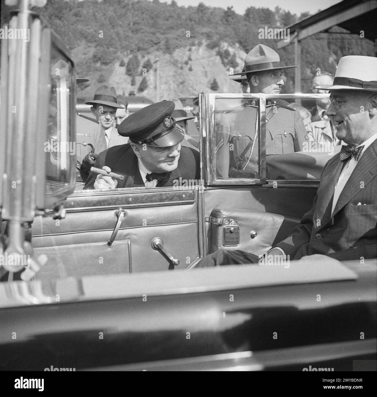 WINSTON CHURCHILL IN THE SECOND WORLD WAR - Churchill leaning into ...